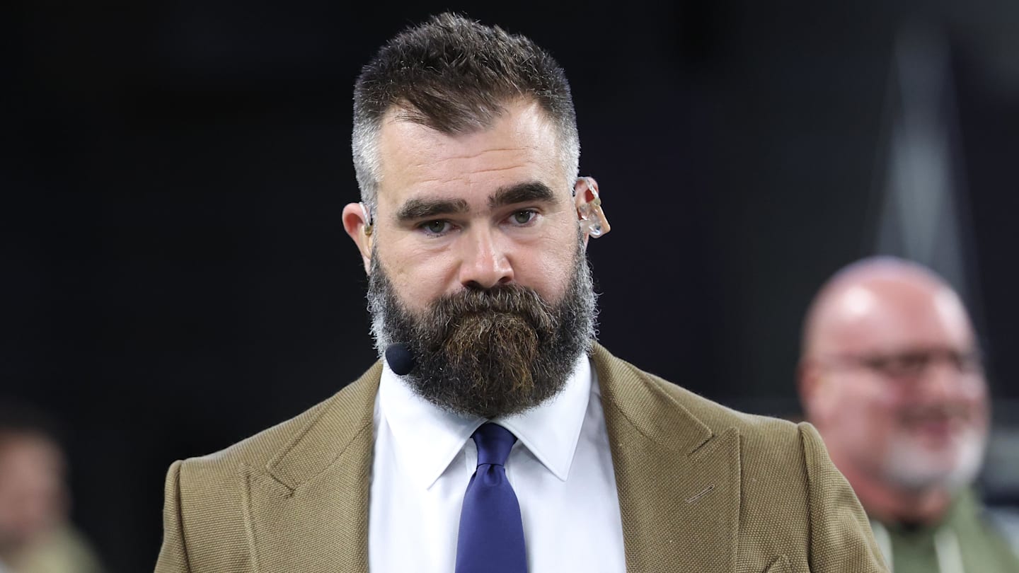 Jason Kelce Speaks Out For Eagles OC Kevin Patullo