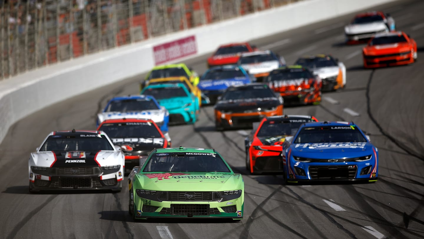 NASCAR Viewing Guide: Quaker State 400 Available at Walmart at Atlanta ...