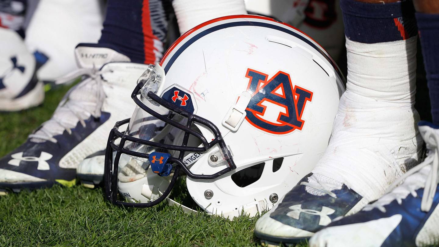 Auburn football player D.J. Barber arrested on drug charges: police