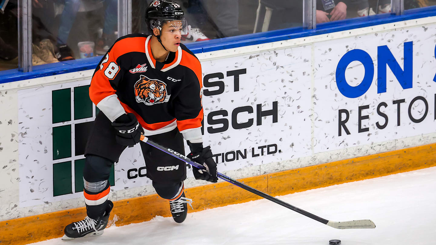 Columbus Blue Jackets Draft candidate at 4th overall, Cayden Lindstrom ...