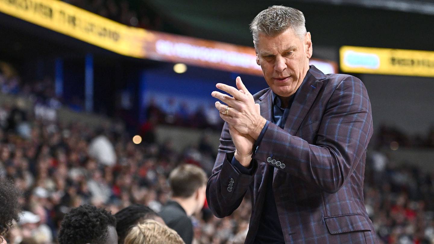 Every extra day with Porter Moser is hurting Oklahoma basketball