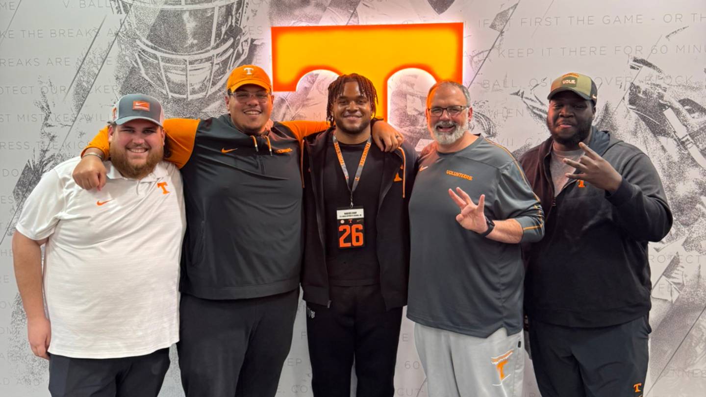 Darius Gray Returns To Tennessee