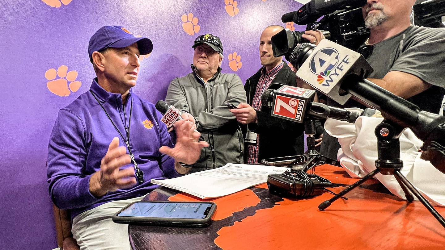 What will happen to the Top 25 CFB coaches projected for 2024