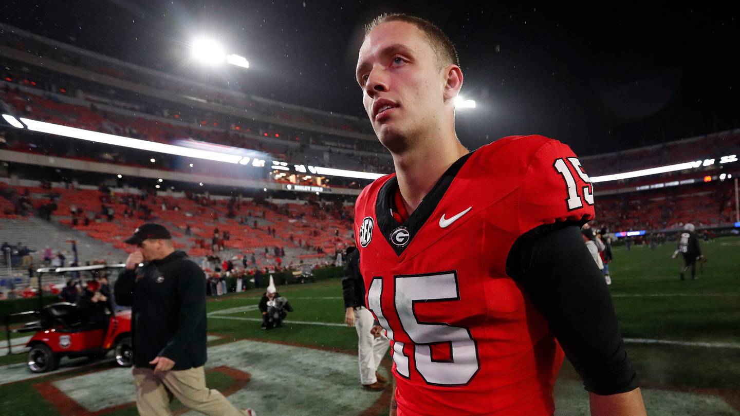 NFL Draft Evaluation Comapres Georgia's Carson Beck to a Manning