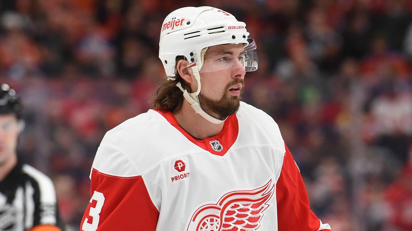 Red Wings face Justin Holl problem again this season