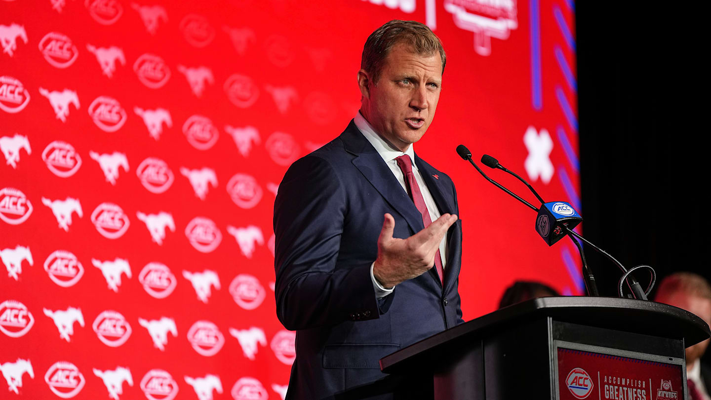 South Carolina aims to topple the "top-heavy" SEC after Lashlee's criticism