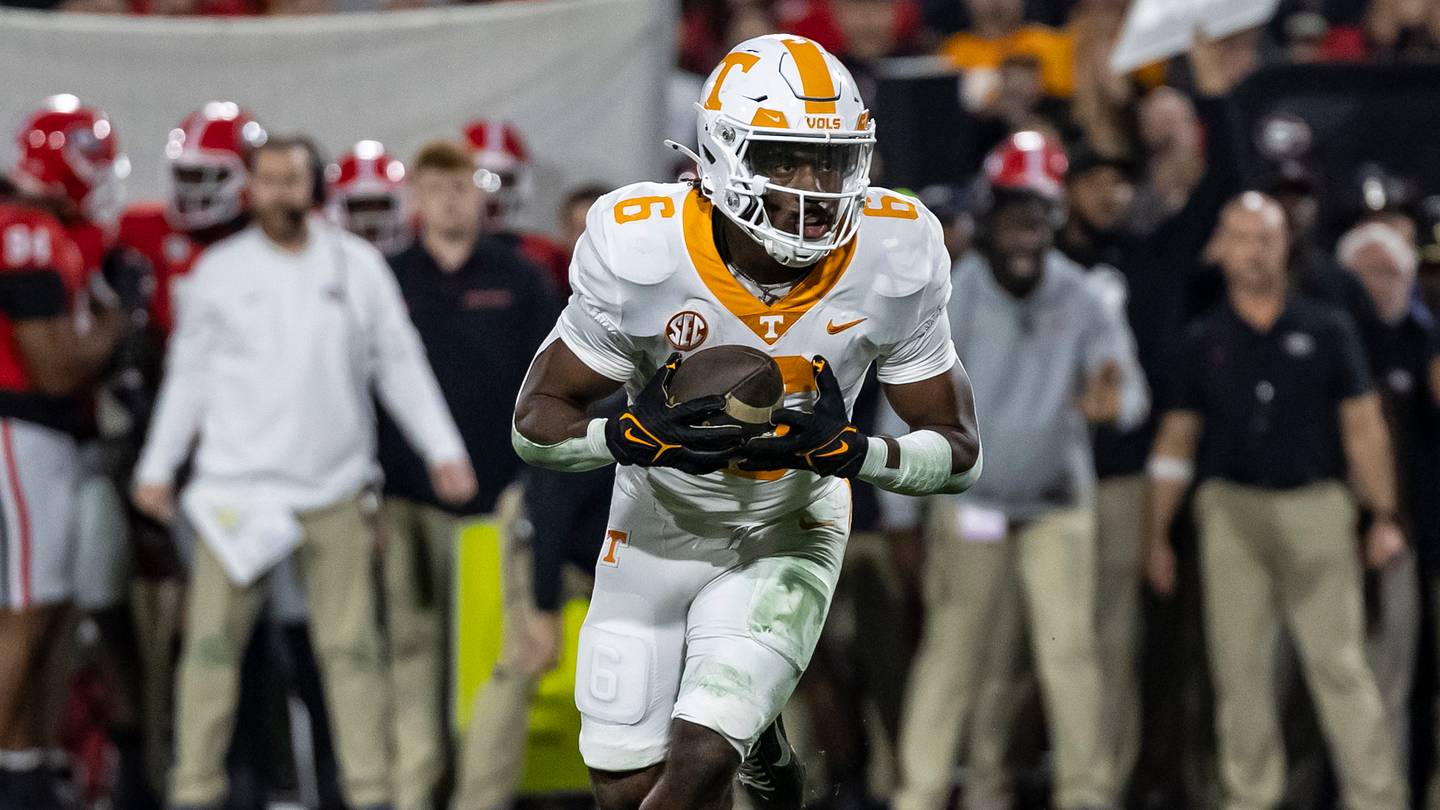 Dylan Sampson set yet another Tennessee Vols record in thrilling win ...
