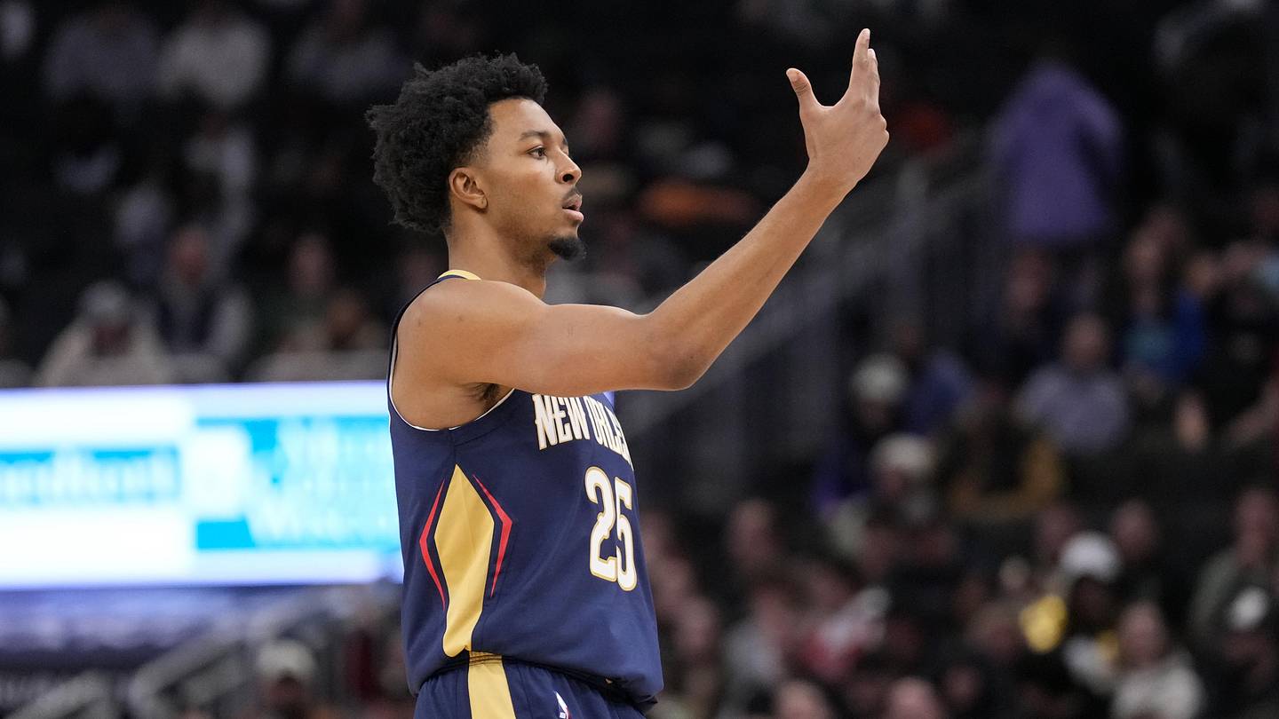 Lakers facing two poisonous paths on the road to acquiring Trey Murphy III