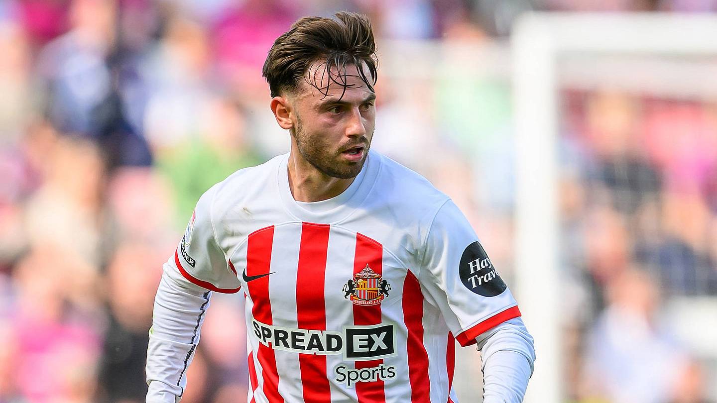 Patrick Roberts: 'I love it at Sunderland, I love stepping out in red ...