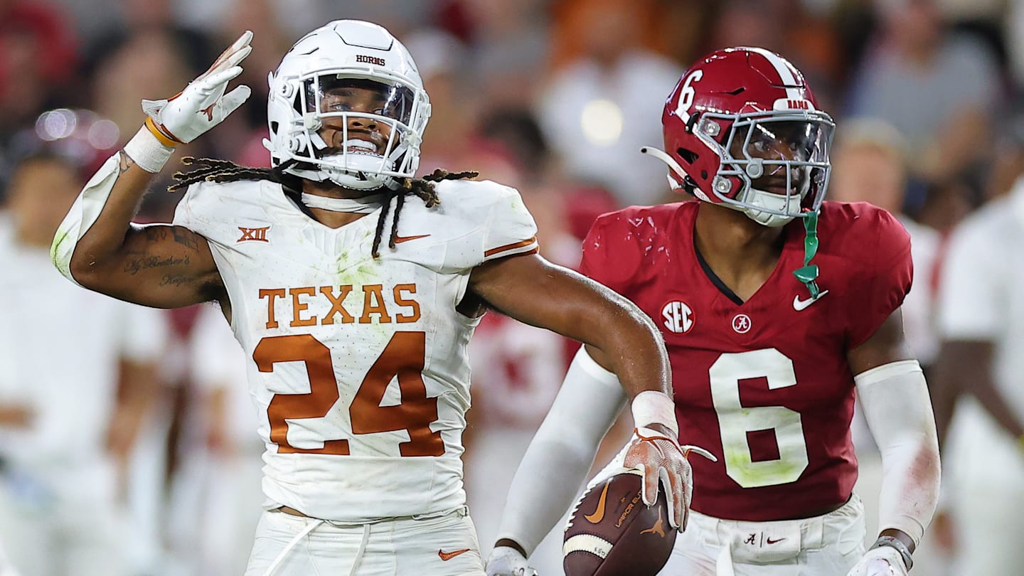 What time do the AP Top 25 college football rankings come out each week?