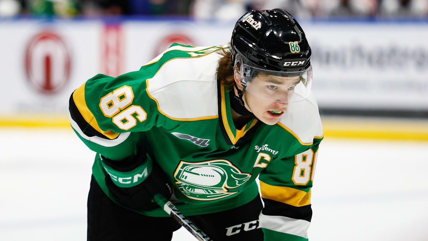 Denver Barkey helps lead London Knights to a Memorial Cup championship