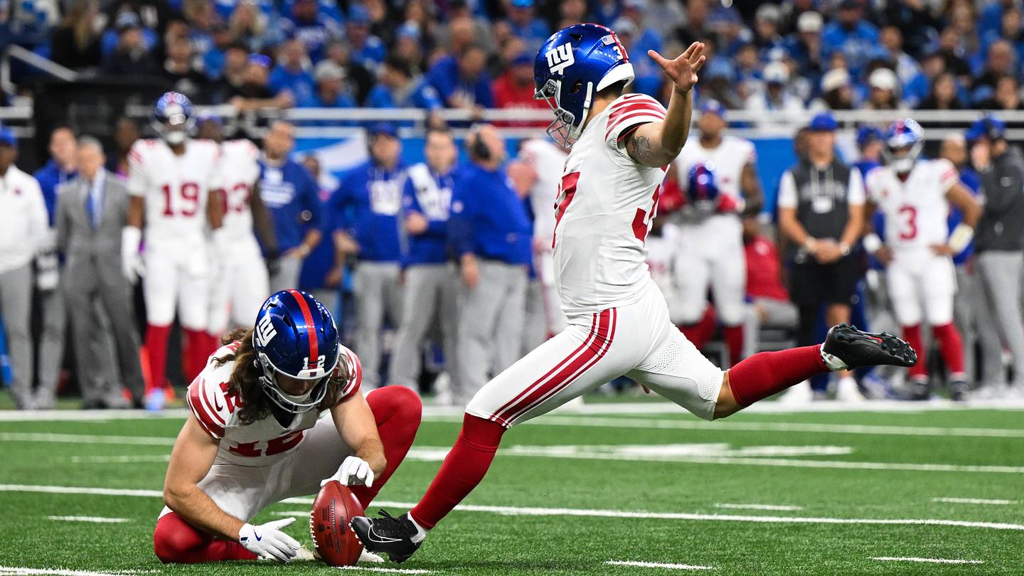 Six Weird NFL Plays That Rival Giants’ Younghoe Koo’s Very Bad Field ...