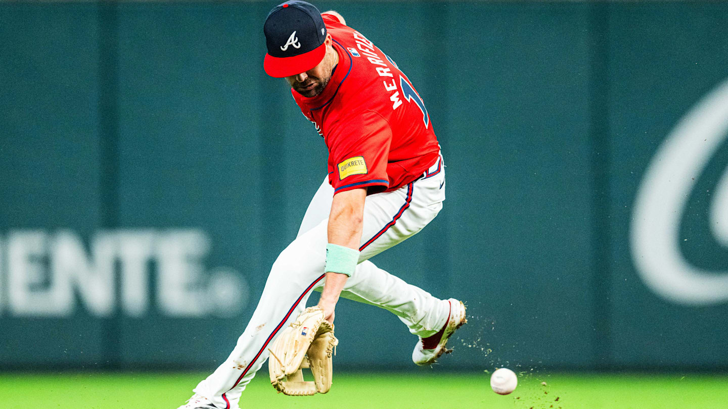 Former Blue Jays utilityman calls it a career