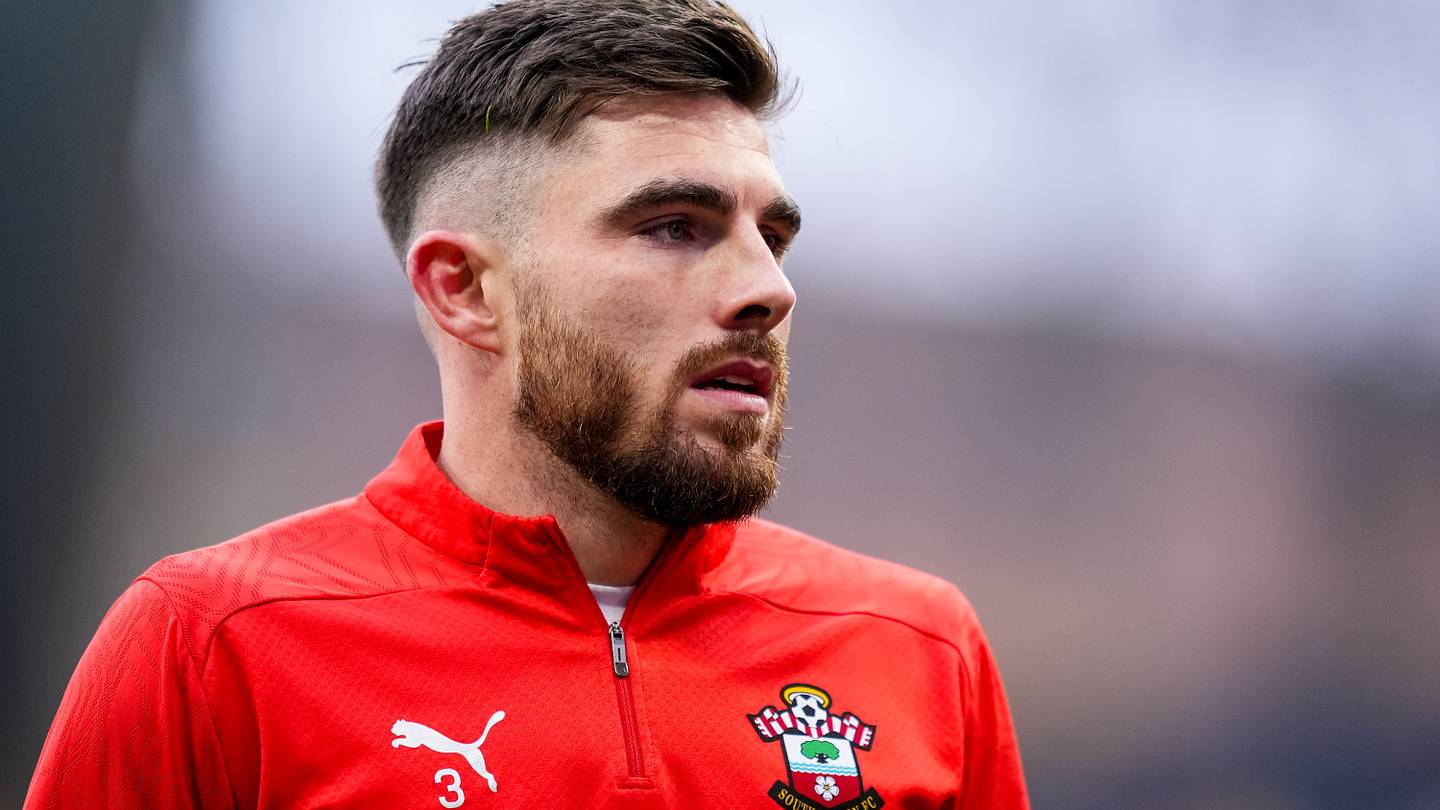 Burnley manager dismisses rumours of signing Southampton defender