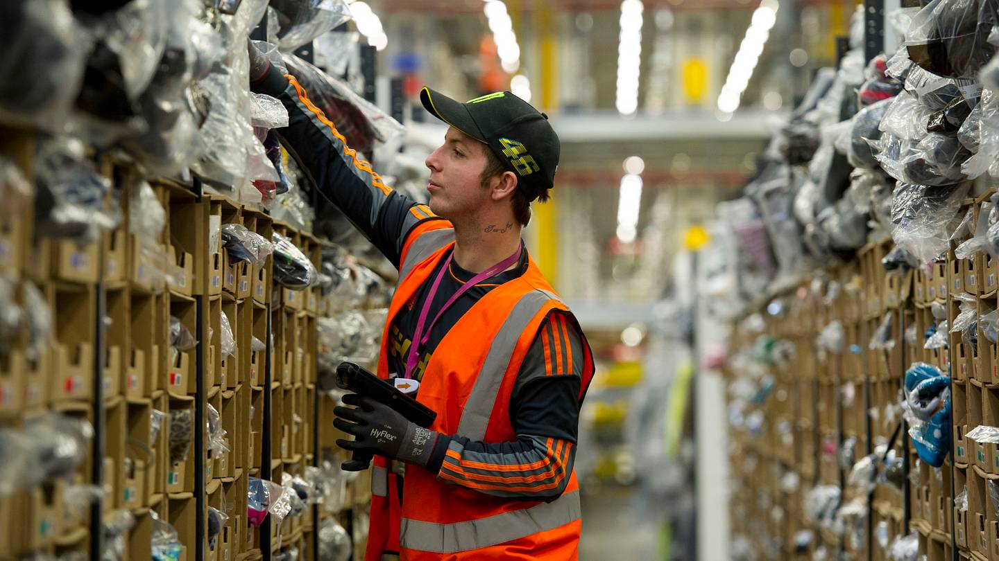 16 Insider Tips from Amazon Warehouse Workers