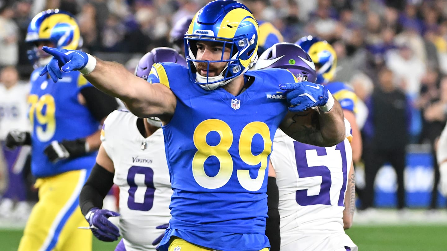 Latest Tyler Higbee injury update after Rams TE leaves Wild Card game ...
