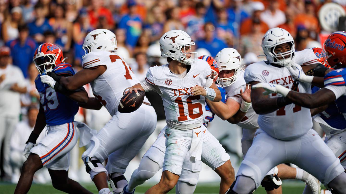 Texas Longhorns Outmatch Oklahoma Sooners Per PFF's Position Group ...