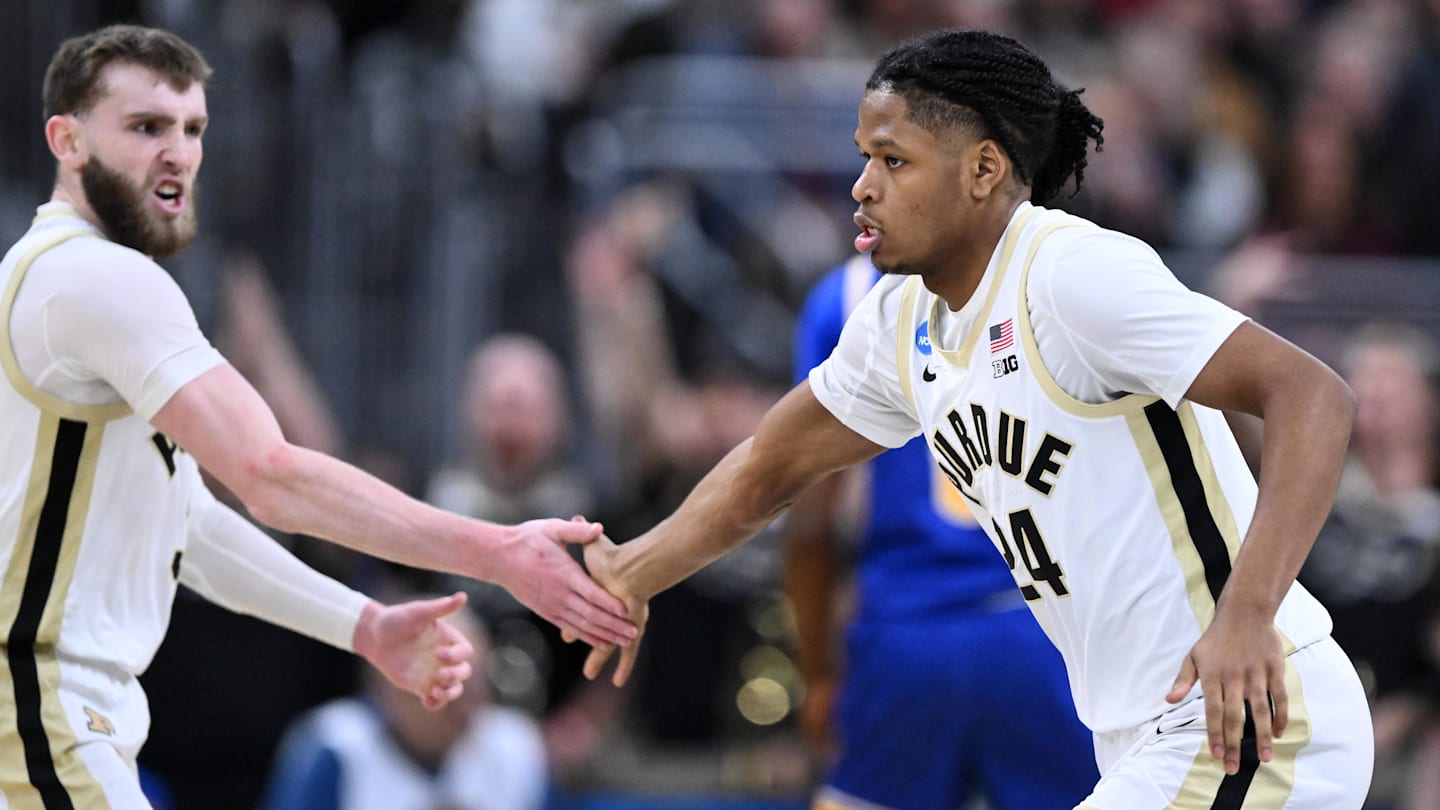 LIVE BLOG: Follow Along as No. 4 Purdue plays No. 1 Houston in Sweet 16