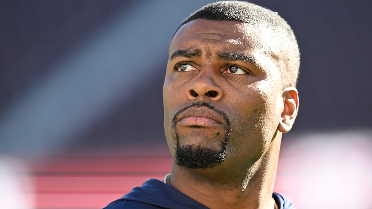 Notre Dame football’s Mike Mickens named among nation’s top recruiters