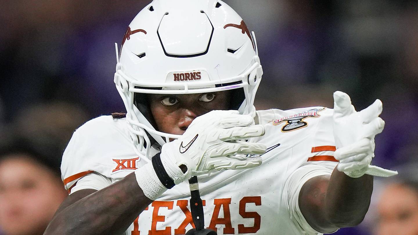 Chiefs Sign First-Round WR Xavier Worthy to Rookie Contract