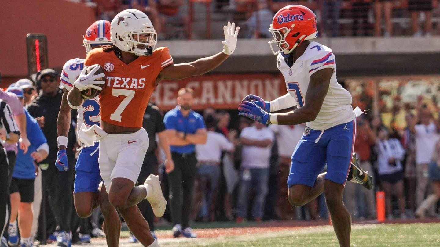 Texas Longhorns Play 'Most Complete' Game in Win Over Florida Gators