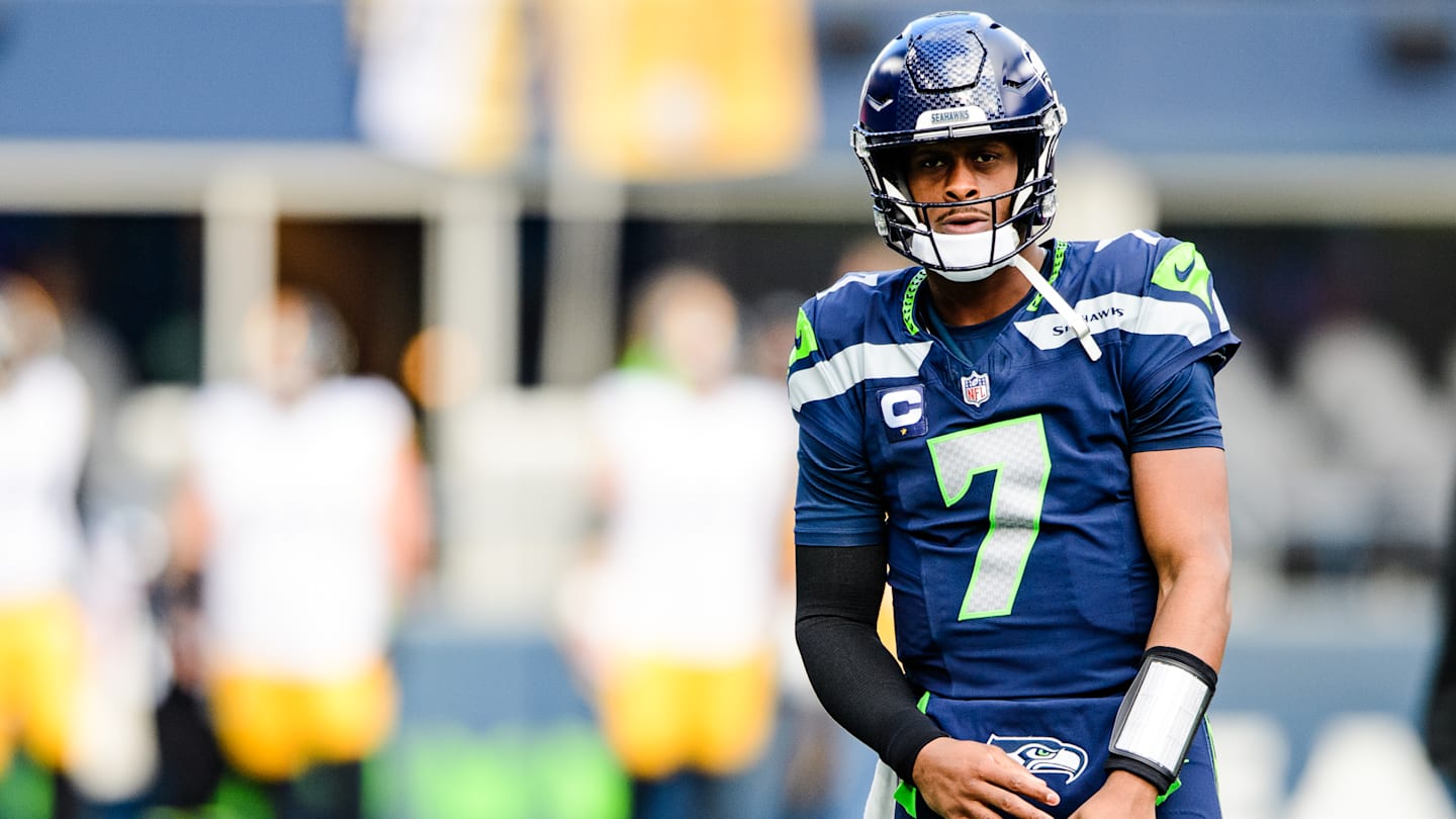 Seahawks quarterback Geno Smith proves to be the best former teammate ever