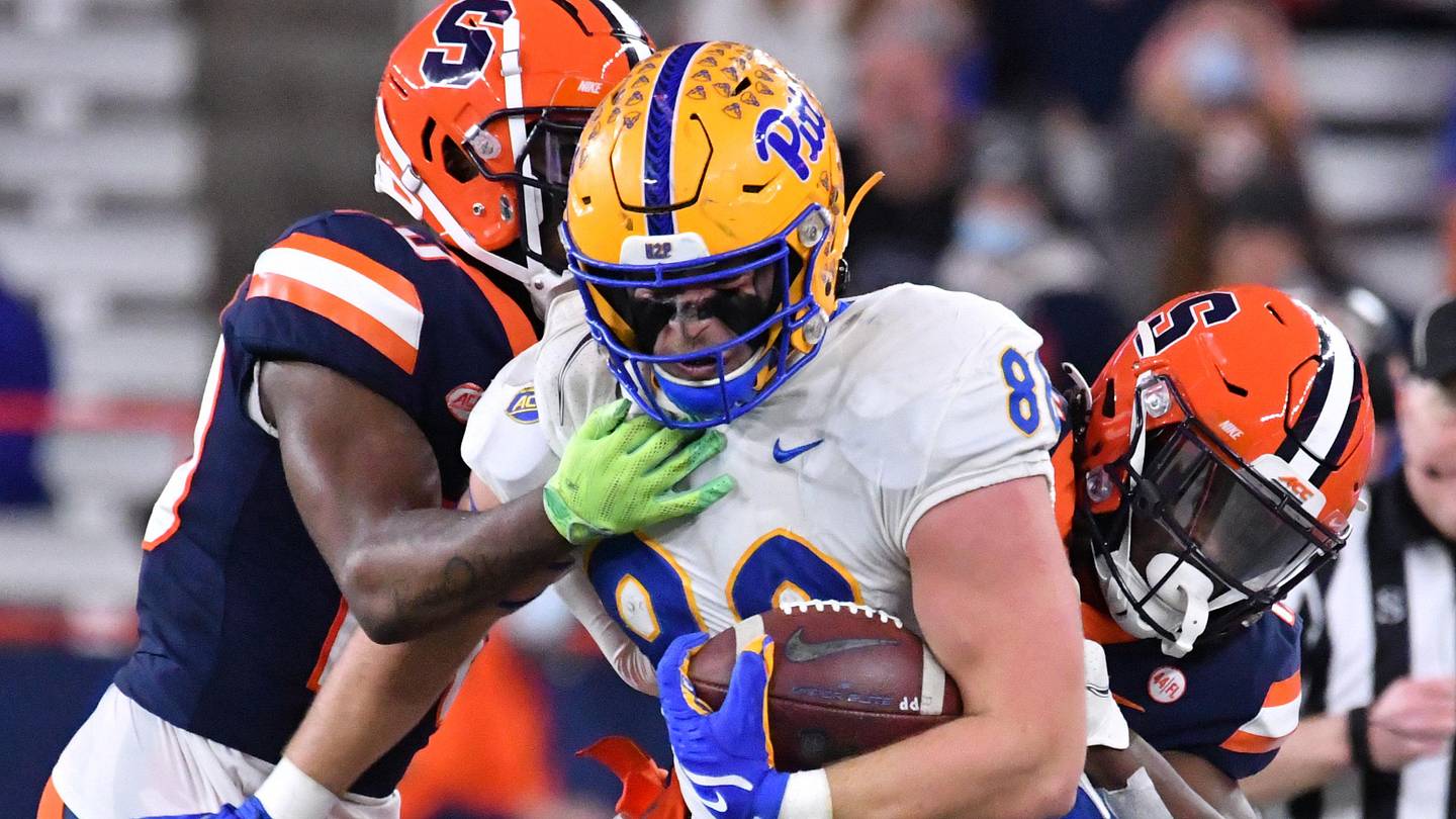 Pitt's Defense Shines as Gold Team Wins Spring Game