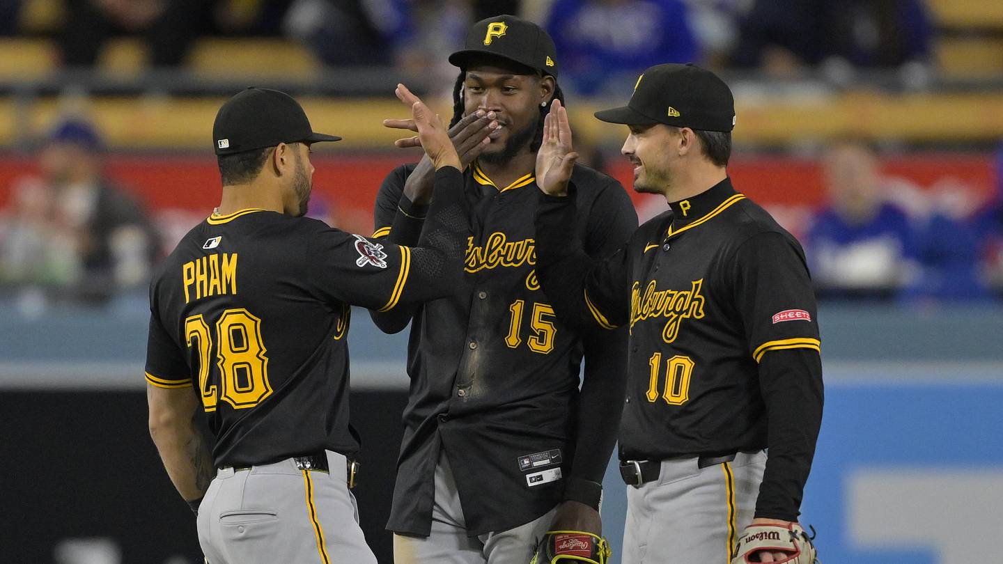 Pirates Maintain Starting Lineup vs. Dodgers