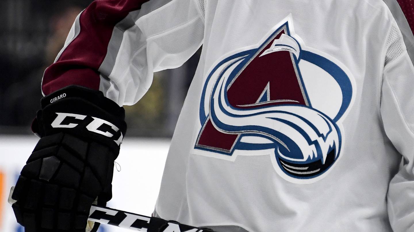 5 best Colorado Avalanche uniforms of all-time