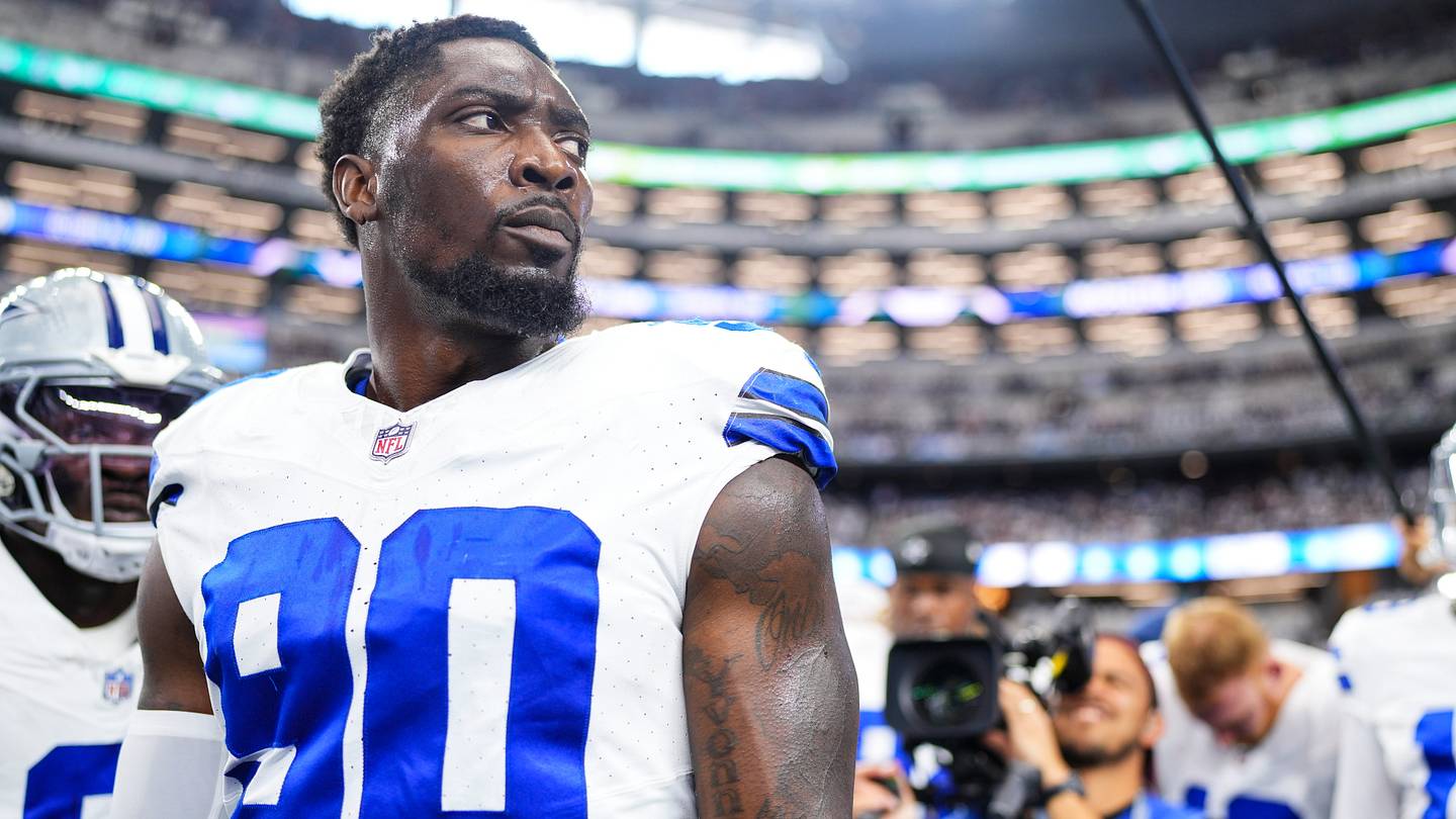 DeMarcus Lawrence throws serious shade at Cowboys while explaining ...