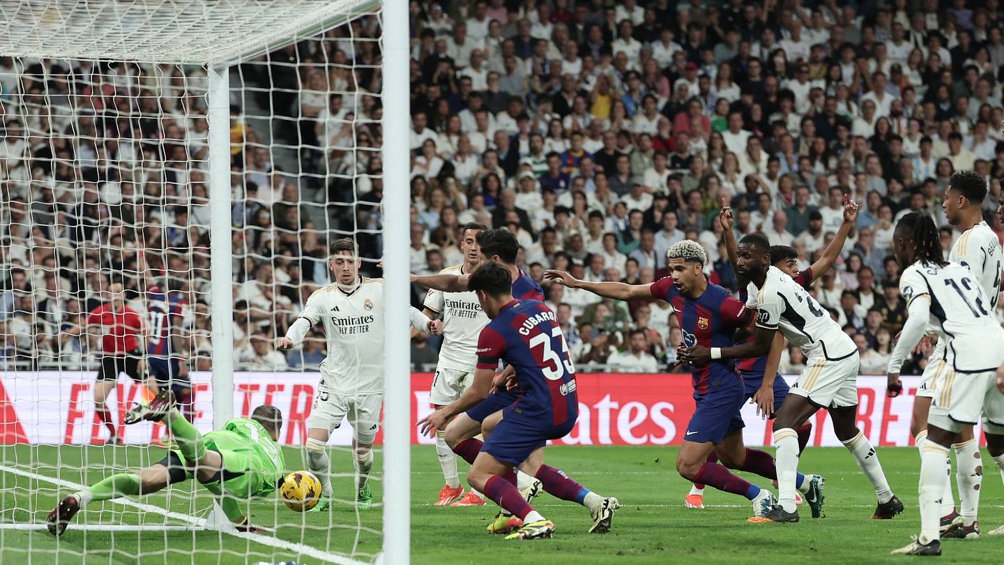 Did Lamine Yamal's 'ghost goal' cross the line in El Clasico?