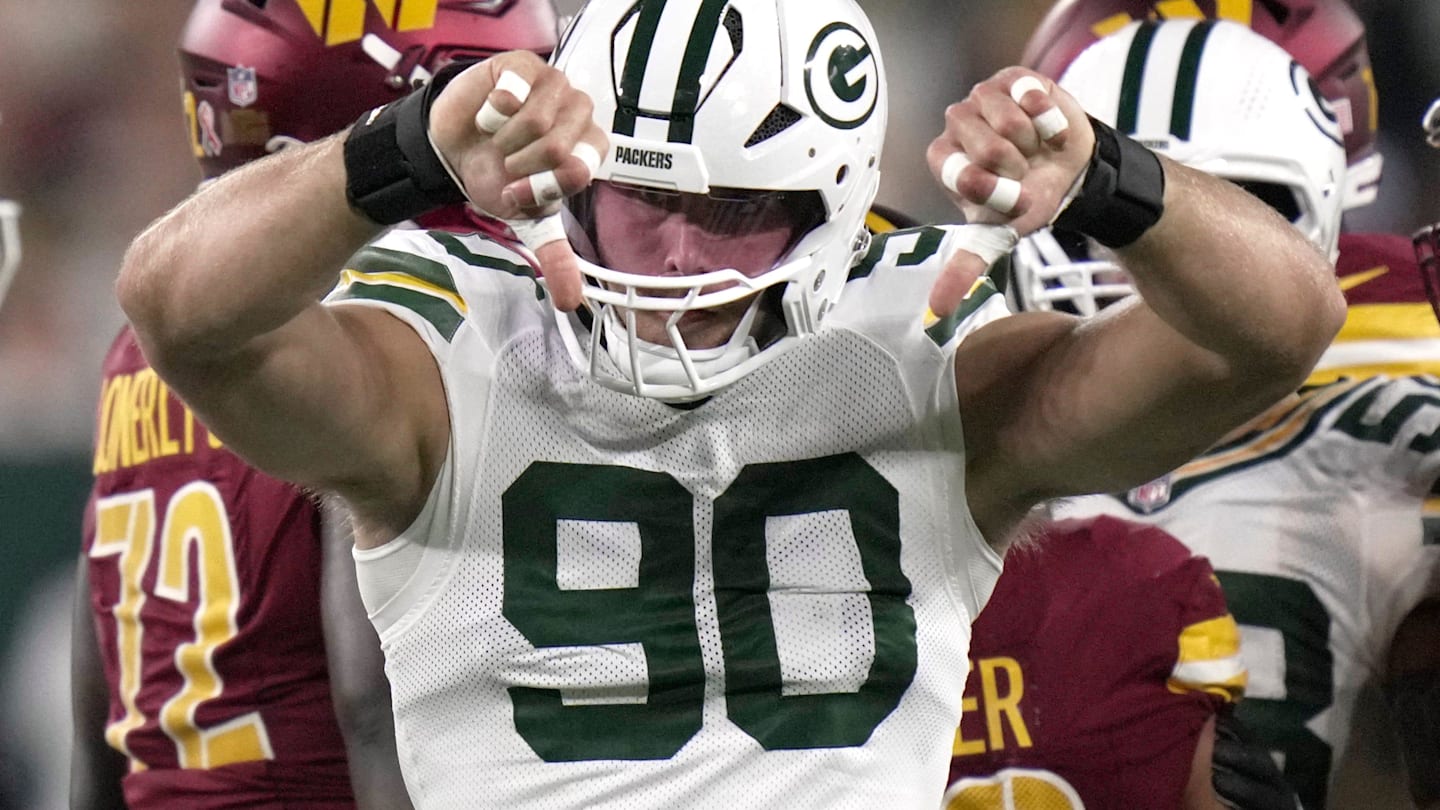 It's Too Early to Give Up on Packers Defensive End Despite Slow Start