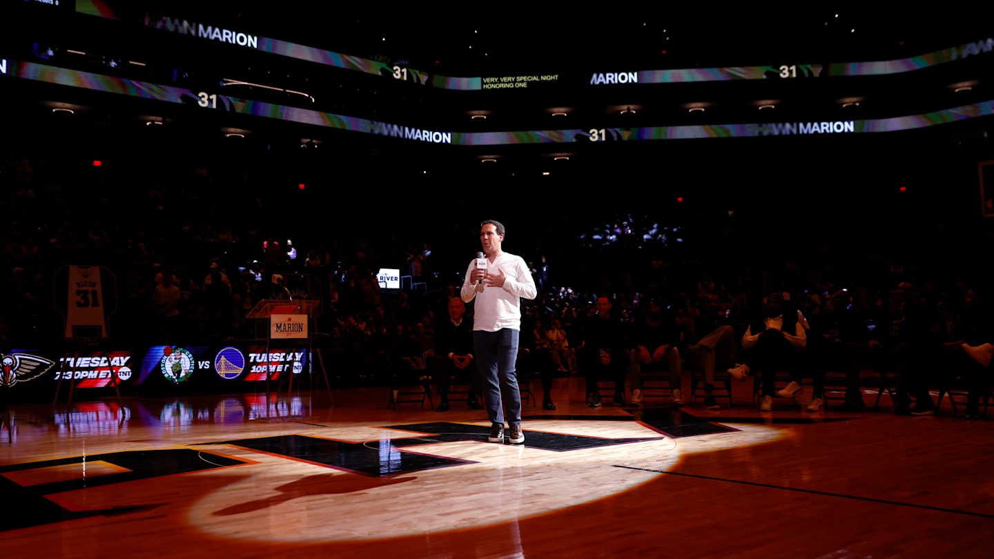 Mat Ishbia's media day comments on Suns' roster should terrify Devin Booker