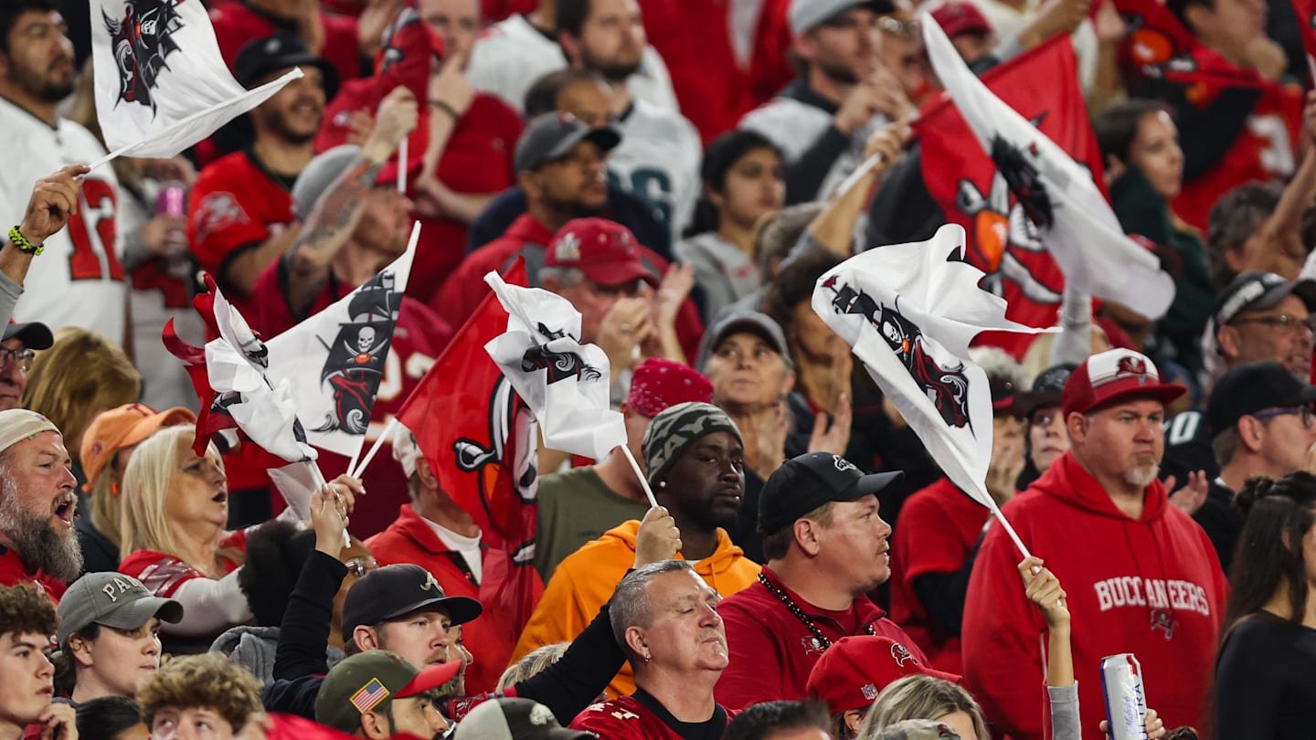 Tampa Bay Buccaneers fans react to the drafting of Duke OL Graham Barton