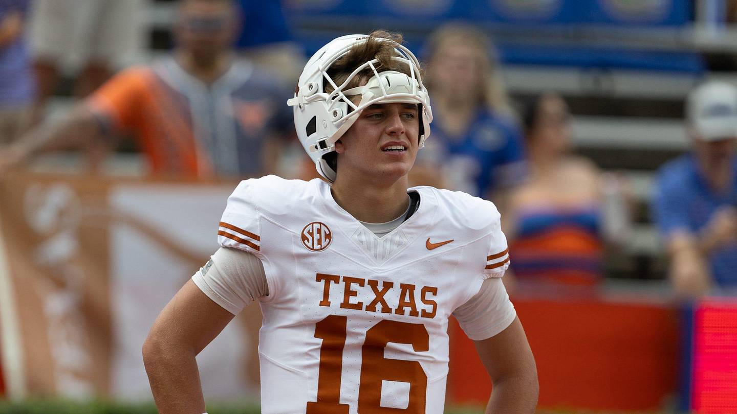 Texas Longhorns Officially Miss Out on College Football Playoff Bracket