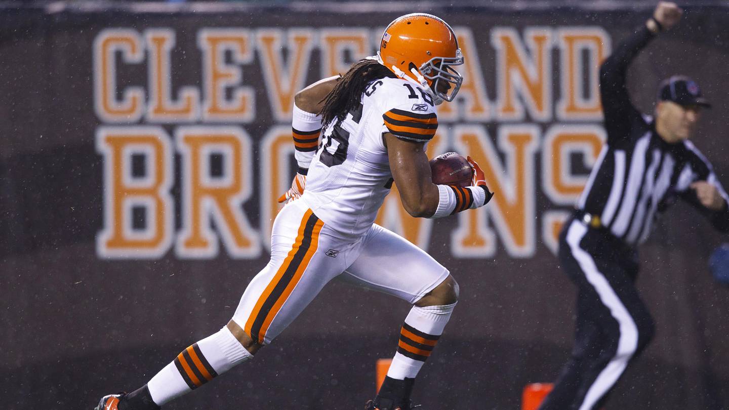 Kent State icon Josh Cribbs returns in the perfect coaching position