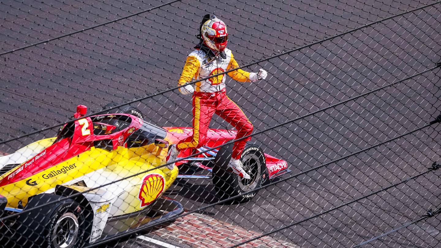 IndyCar: Reigning Indy 500 winner sends major early warning shot