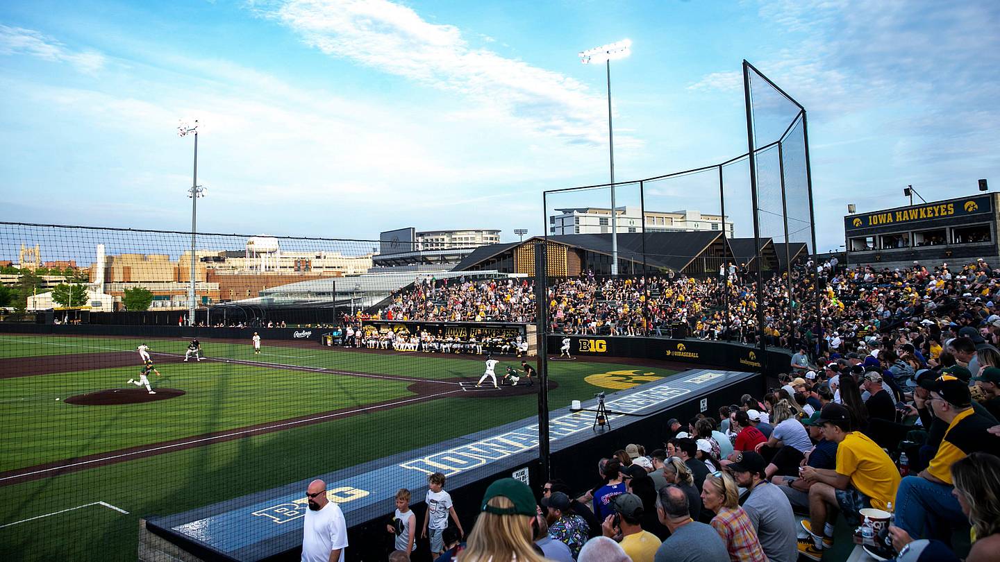 Iowa Baseball: So hot right now!