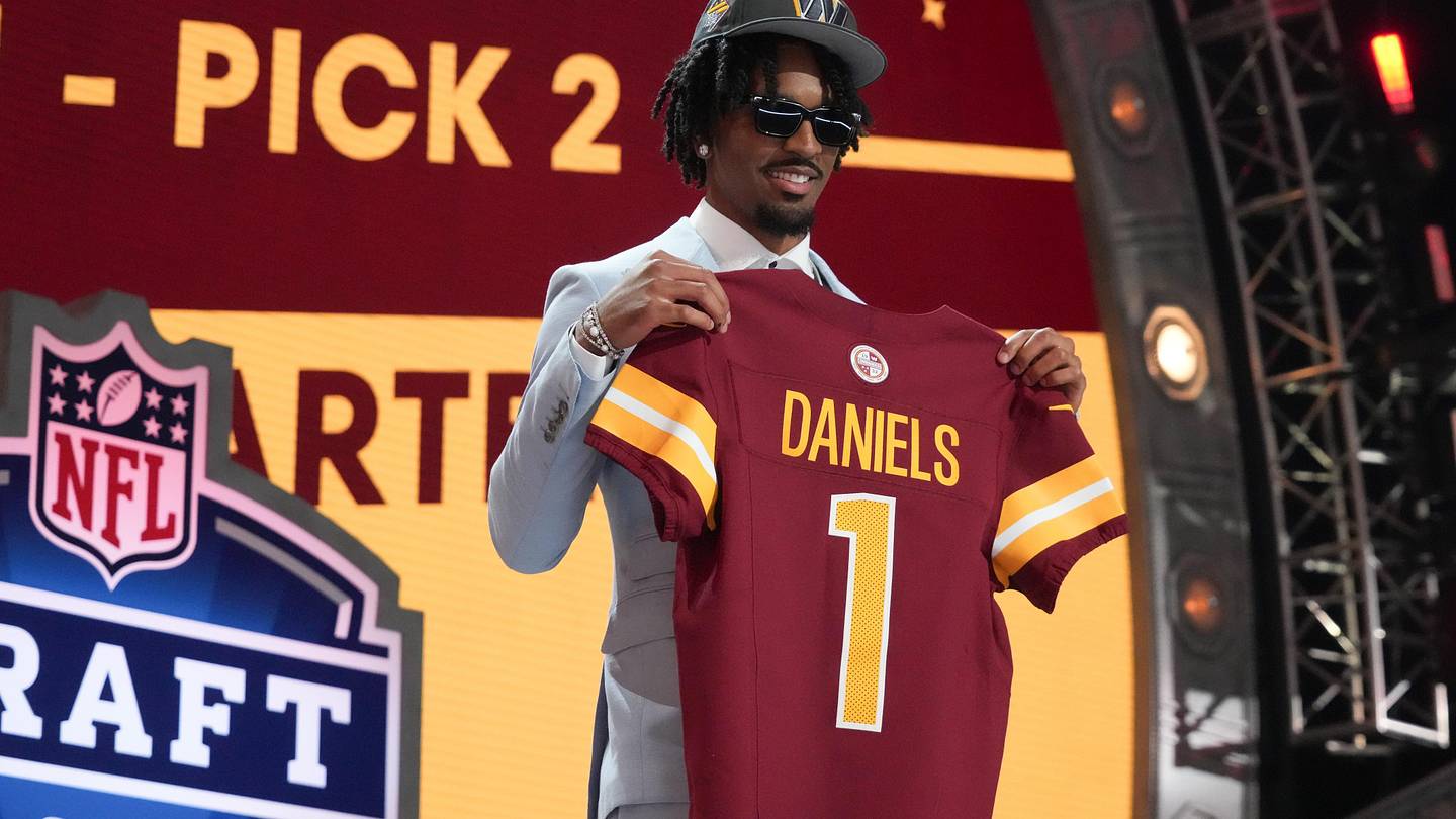 Grading the 2024 draft classes of the Eagles' NFC East rivals