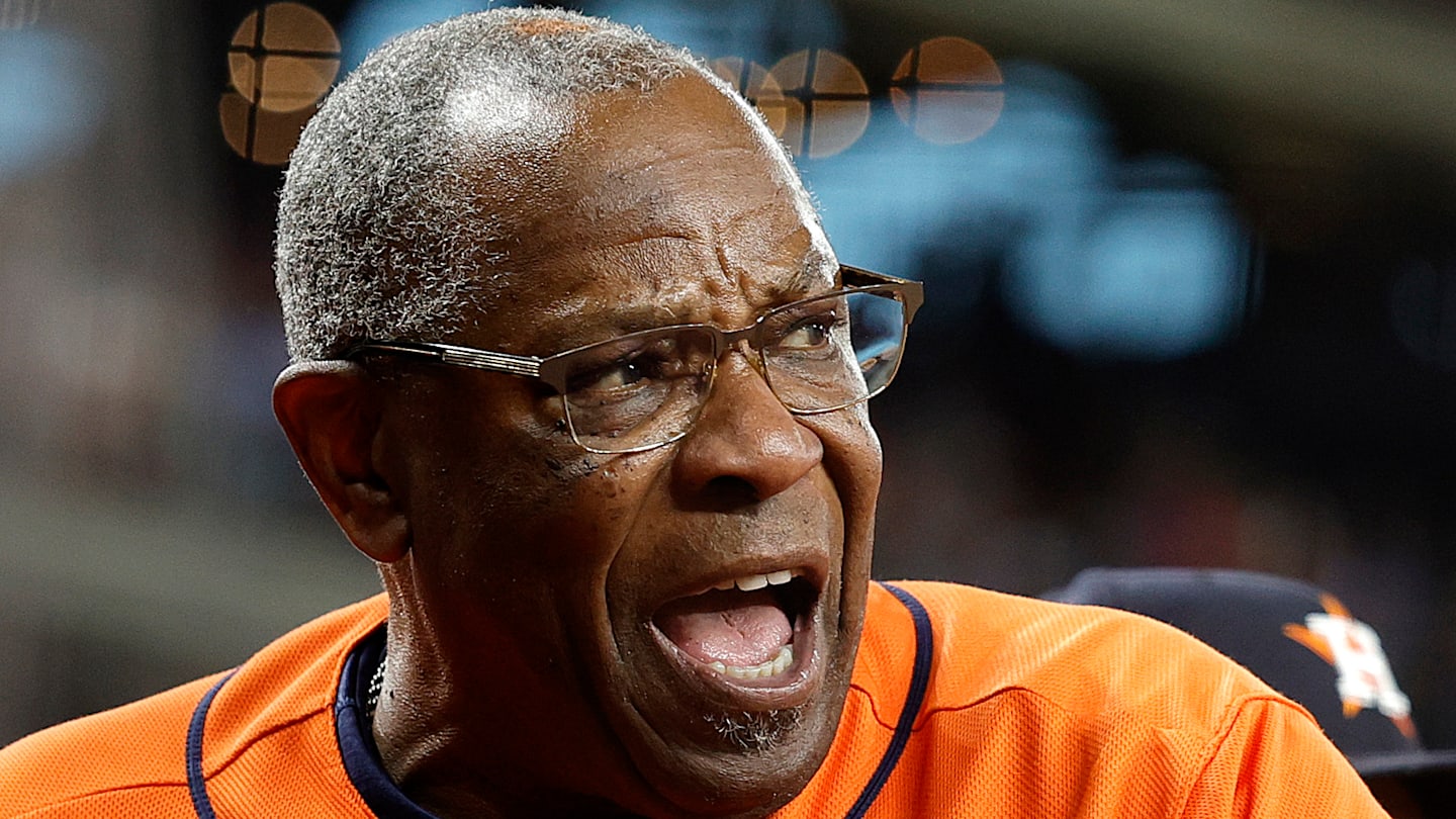 Does Dusty Baker departing for Giants indicate he saw writing on wall for Astros?
