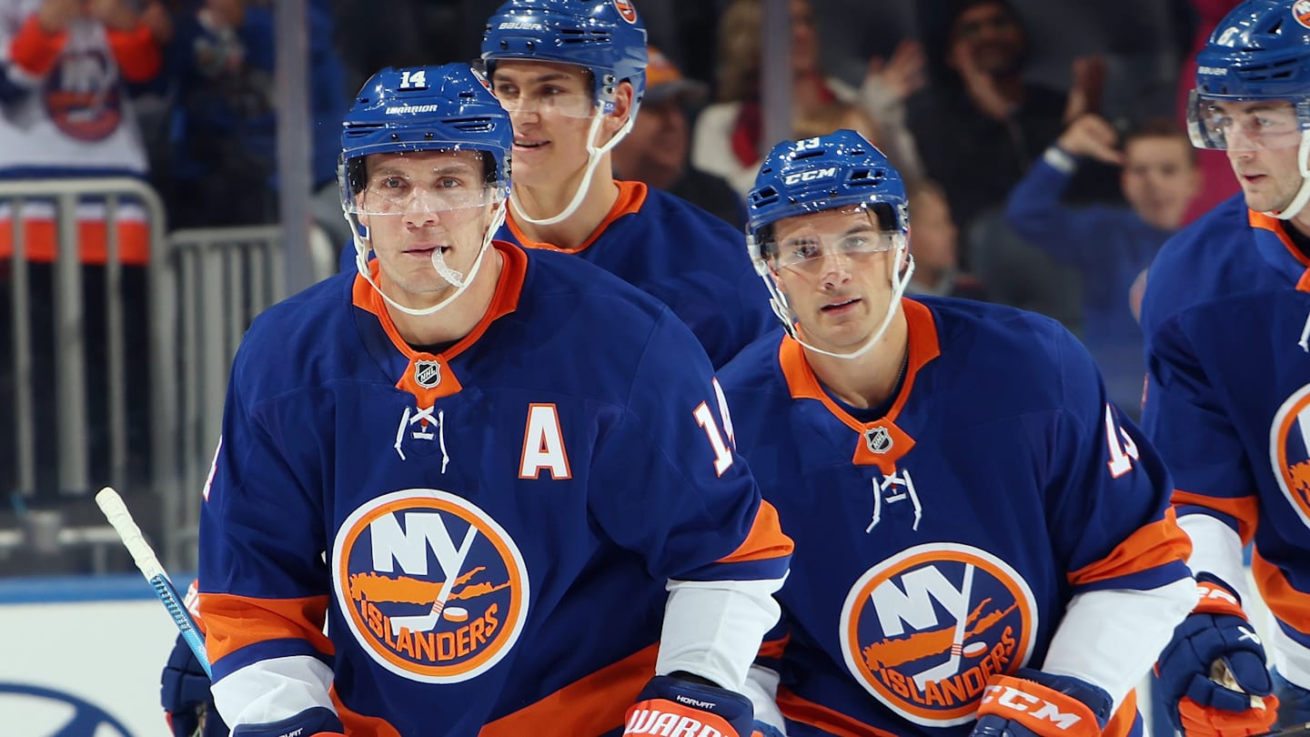 NY Islanders beat the NJ Devils scoring 5 goals on the night