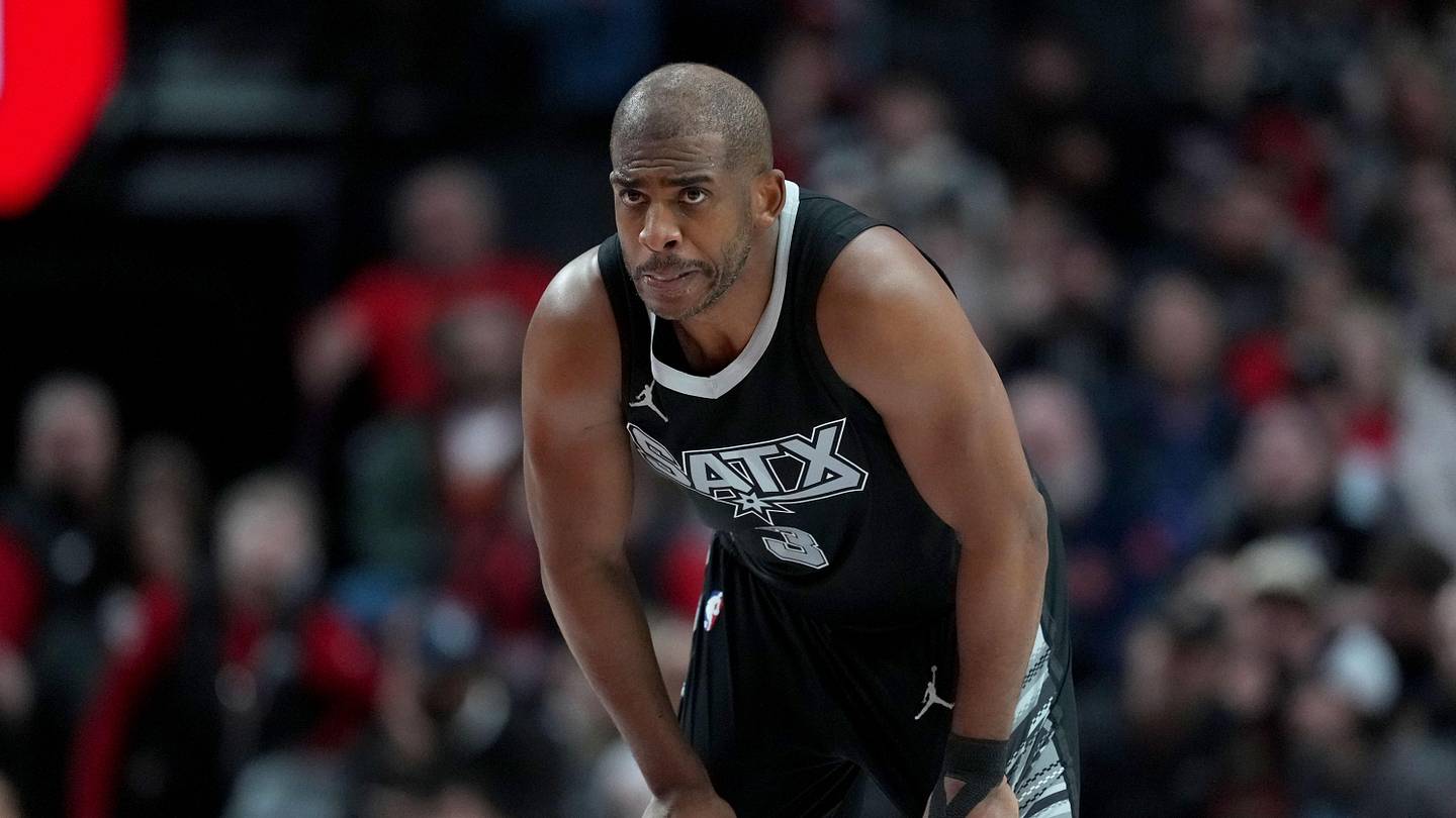 Guard Chris Paul Reunites With Los Angeles Clippers in NBA Free Agency