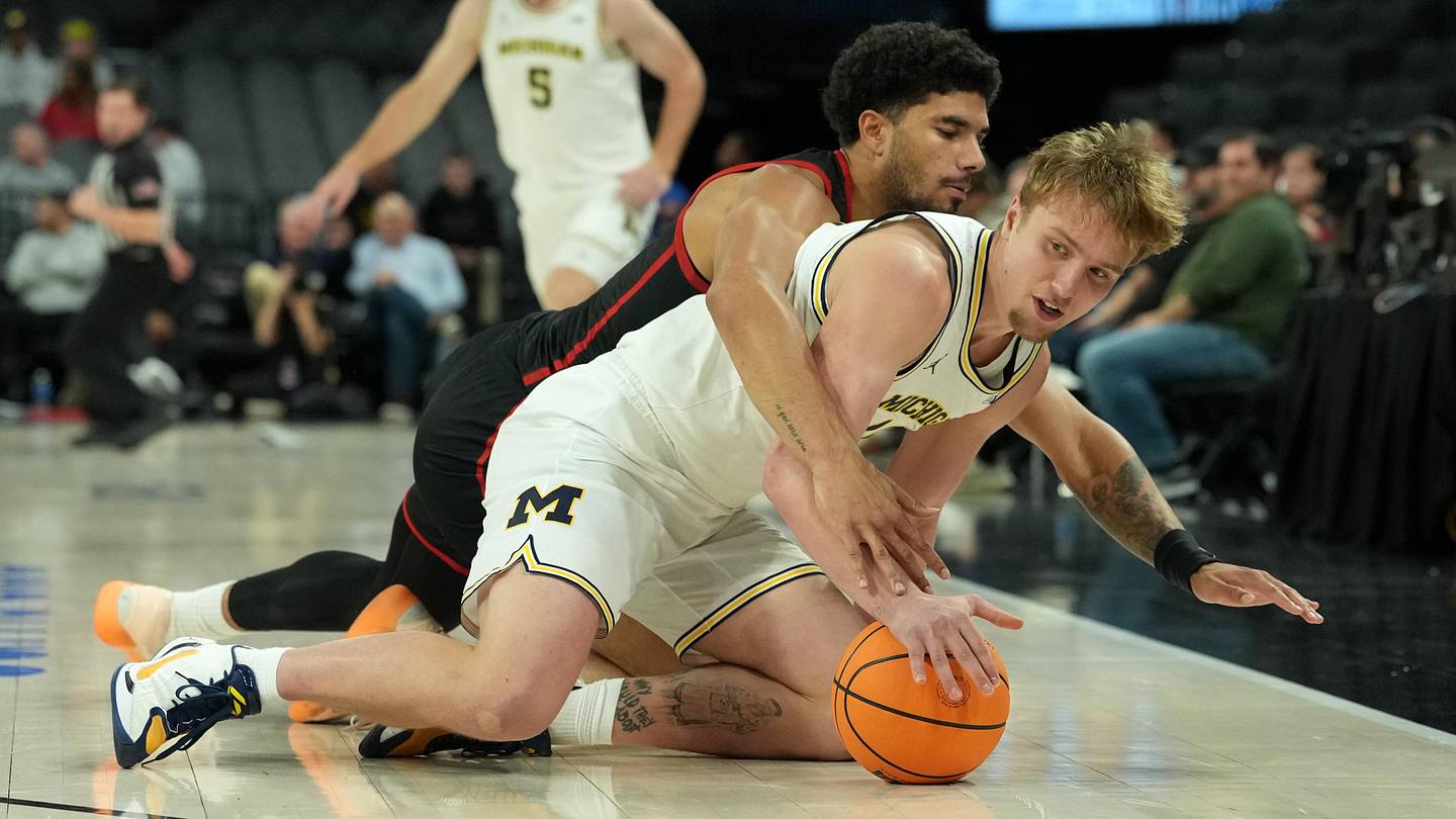 Michigan Basketball Freshman Winters Grady Discusses Injury, Plans for ...