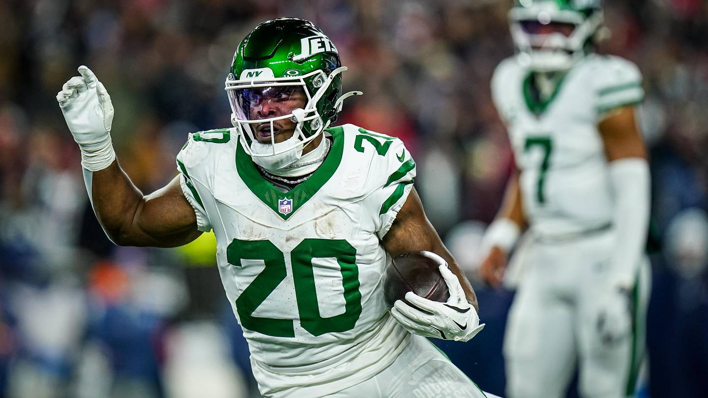 Breece Hall May Not Leave Jets in Free Agency After All