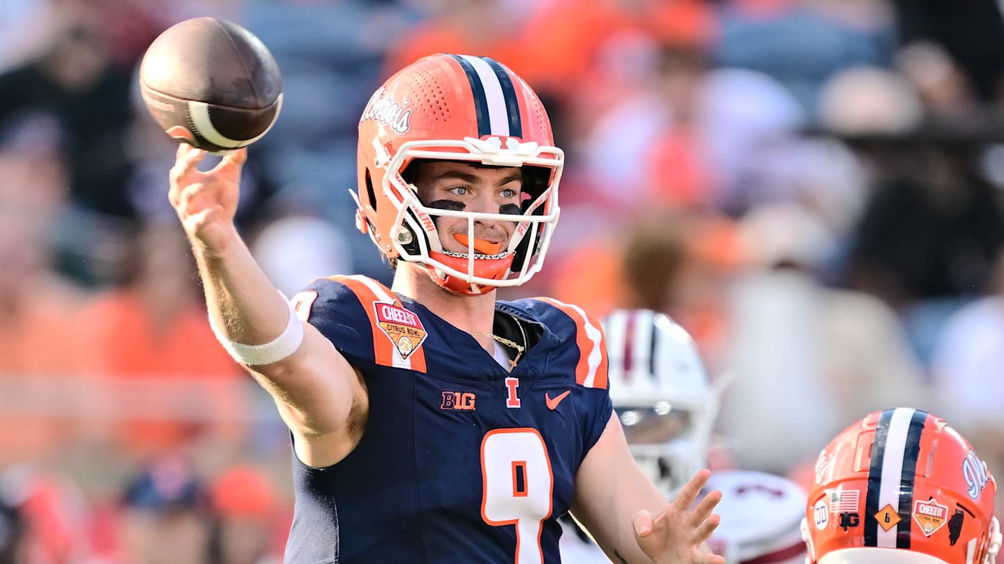 Illinois QB Luke Altmyer tabbed as a top Big Ten arm entering 2025