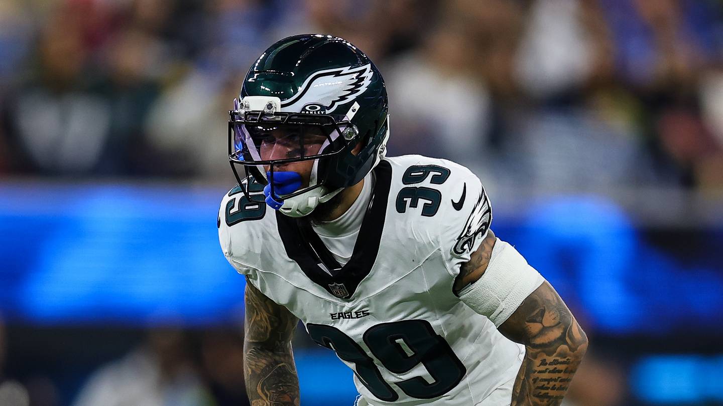 It took one game for Eagles' $1.1 million defender to solidify his ...