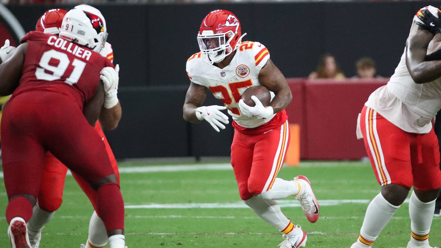 Chiefs RB is Under-the-Radar Trade Chip Ahead of Deadline
