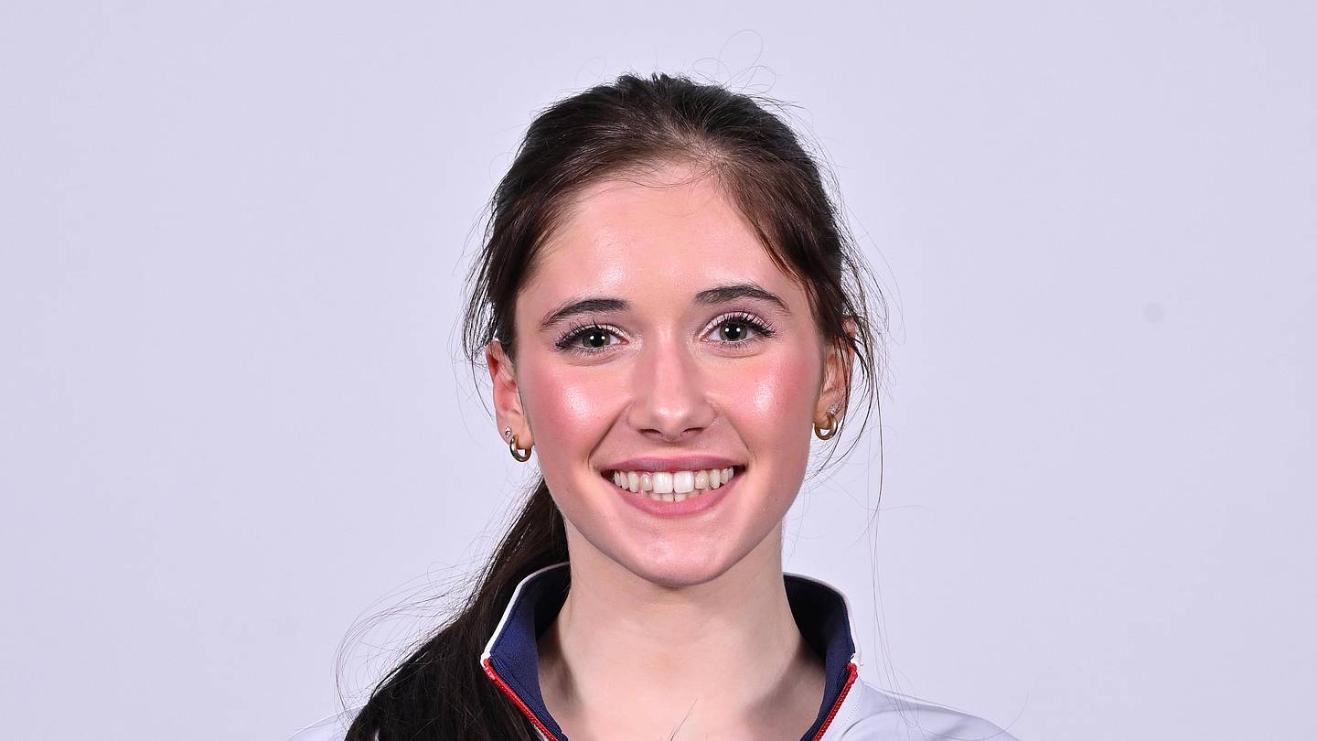 USA Figure Skating Star Isabeau Levito Admits Male Olympic Crush Is ...