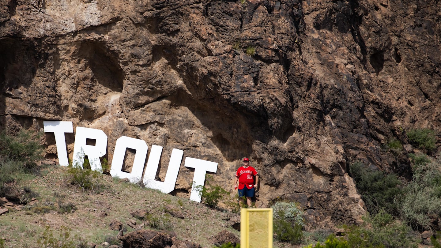 Angel fan’s Mike Trout Hollywood sign is both amazing and sad at the ...