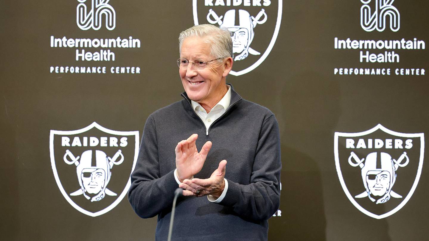 Raiders part ways with 10 assistant coaches